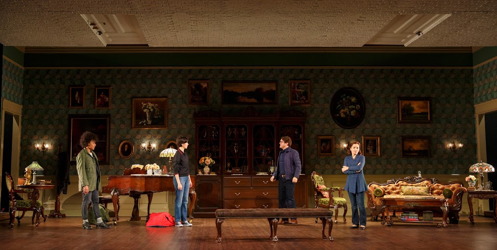 Theater Review: FUN HOME (National Tour) - Stage and Cinema